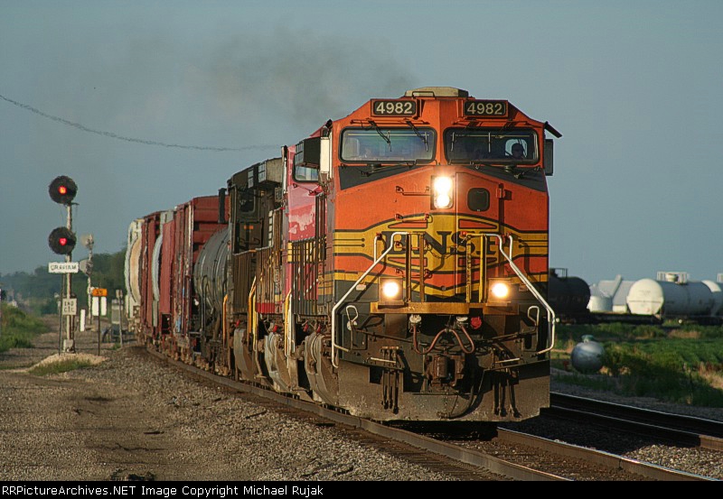 BNSF 4982
